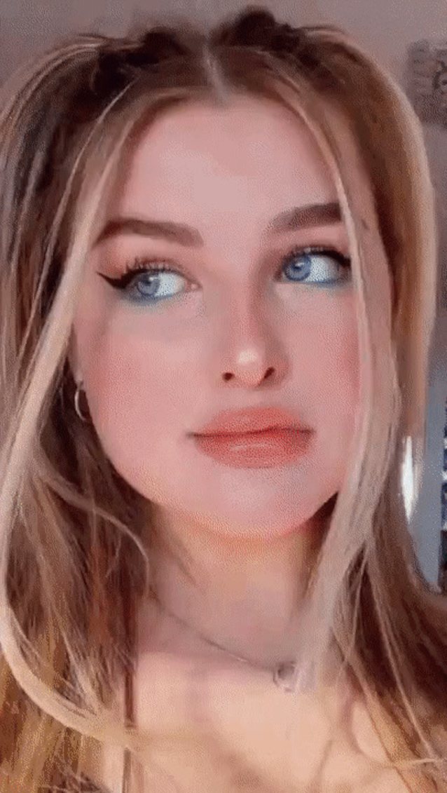Who Is She 1339502 ›