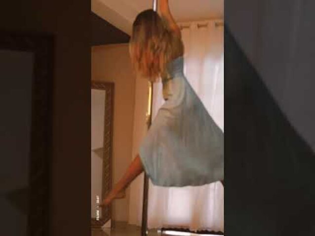 Who Is This Babe Pole Dancing Without Panties On 1468617 ›