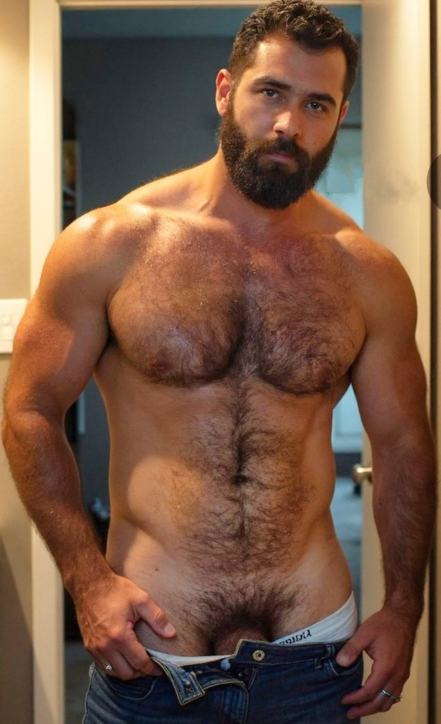 What S The Name Of This Model With Hairy Muscular Chest And Hairy Pubes