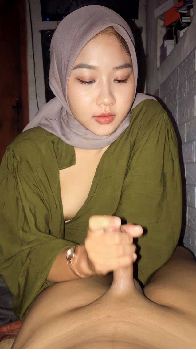 What S The Name Of This Hijab Lady 2 Replies 1683593 NameThatPorn Com