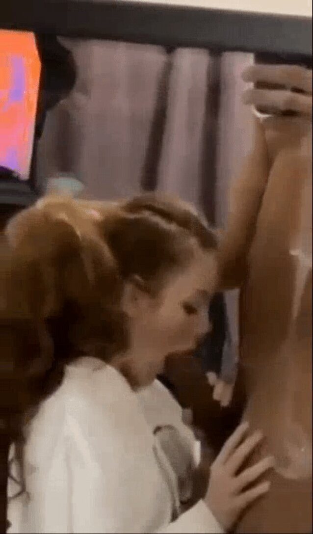 Blowjob On The Mirror 1707050 ›